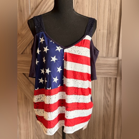 Emery Rose | Tops | Nwt Emery Rose Cold Shoulder Flag Colored Top ...